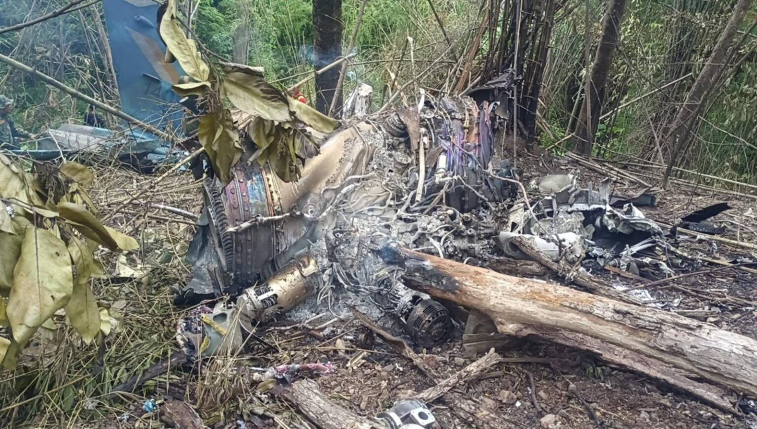 ဖားဆောင်းမြို့နယ်မှာ ပျက်ကျတဲ့ စစ်ကောင်စီ လေယာဉ်နဲ့အတူ အလောင်းနှစ်လောင်း တွေ့ရှိ နိုင်ငံတကာမြန