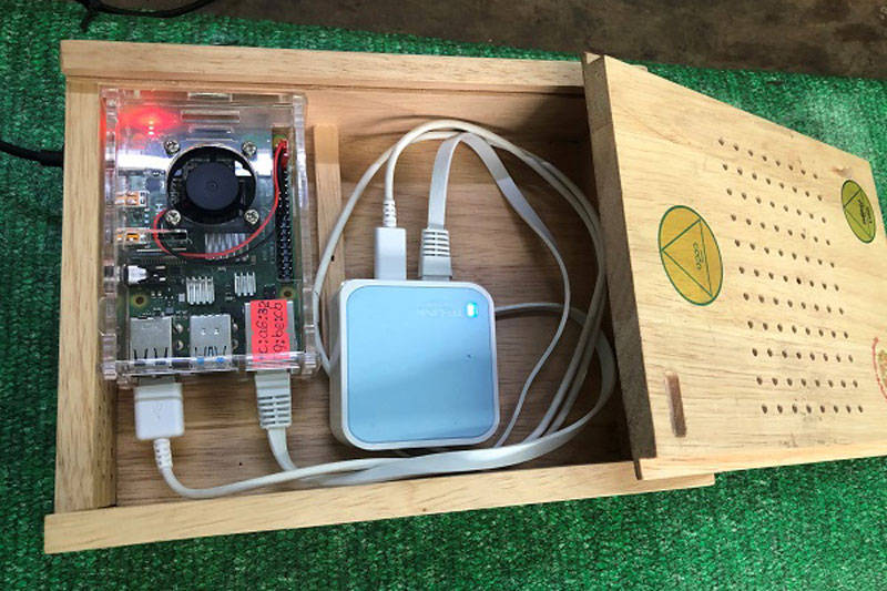 အင်တာနက်မရရှိသည့်ဒေသများတွင် သင်ရိုးသစ်လေ့လာနိုင်ရန်အတွက် DBE Box များ ...