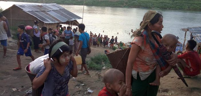 Another 700 IDPs Flee Burma Army, AA Clashes in Paletwa | Burma News International