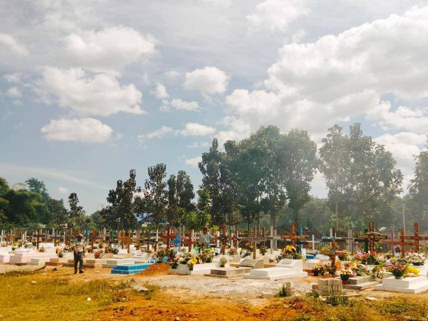 အခြေအနေ မတည်ငြိမ်မှုတွေကြောင့် လွိုင်ကော်မြို့မှာ ကတ်သလစ်ခရစ်ယာန်ဘာသာဝင်တွေရဲ့ သေလွန်သောသူတွေအတ