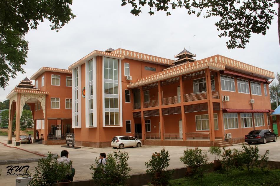 မွန်ပြည်နယ်လွှတ်တော်နံရံများတွင် လူတန်းစားအလွှာအသီးသီး၏ လူနေမှုဘဝပုံရိပ်များ ချိတ်ဆွဲရန် ဓာတ