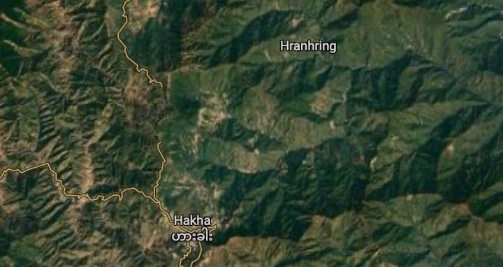 ဟားခါး ဖလမ်းကြား ထလန်ရောန်တွင် ခေတ္တစခန်းချနေသည့် စစ်ကောင်စီတပ်ဖွဲ့ကို