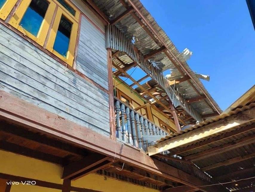 အကြမ်းဖက်စစ်ကောင်စီက လက်နက်ကြီးပစ်ခတ်မှုကြောင့် ပြည်သူတစ်ဦး ထိခိုက်ဒါဏ်ရာရ၊ နေအိမ်နှစ်လုံးပျက