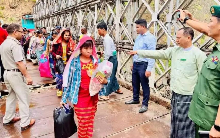 မဏိပူရ်ထောင်မှ မြန်မာသို့ လွှဲအပ်ခံရသော အမျိုးသမီးနှင့် ကလေး ၂၇ ယောက်ကို စစ်ကောင်စီက ဆက်လက်ဖမ