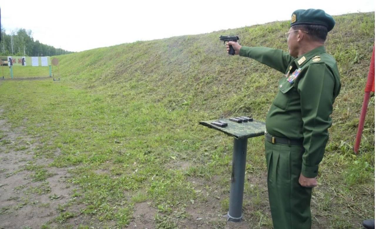 စစ်ကောင်စီမှထုတ်ပြန်သည့် သေနတ်ကိုင်ဆောင်ခွင့်မူကြောင့် တိုင်းပြည် ပိုဆိုးသွားနိုင်ဟု သုံးသပ်က