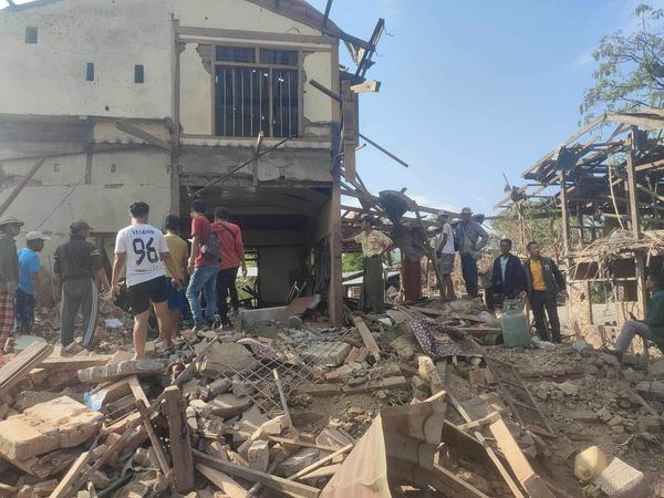 စစ်ကောင်စီ လေကြောင်းပစ်ခတ်မှုကြောင့် တမူးမြို့နယ်တွင် ကလေးငယ်များ အပါအဝင်ဒေသခံ ၁၅ ယောက် သေဆုံး