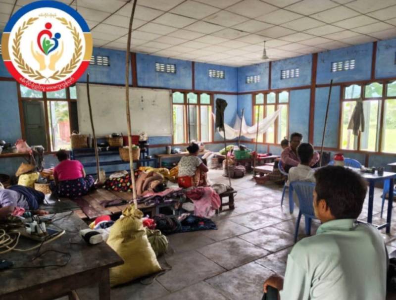 ပုလဲတွင် စစ်ကြောင်းနှင့် လေကြောင်းတိုက်ခိုက်မှုရန်ကြောင့် ဒေသခံ ၁၅ ၀၀၀