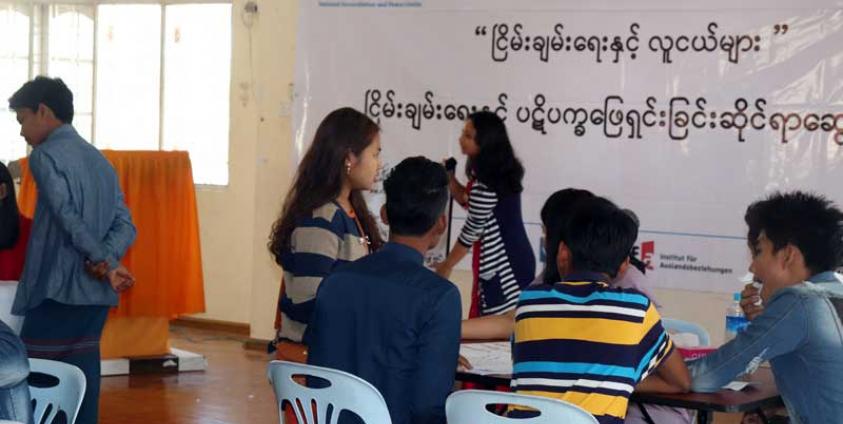 Sittwe University peace envoys to present IDP students’ woes to NRPC ...