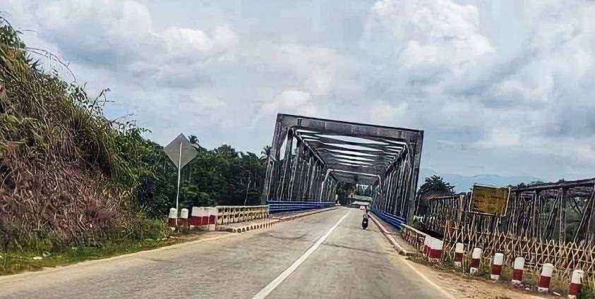 တံတား ဂိတ်တိုက်ခိုက်မှု စစ်ကောင်စီ တပ်သား ၅ ဦး သေဆုံး နိုင်ငံတကာမြန်မာ့သတင်း