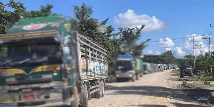 ဖားကန့်သို့ ဆန်တင်ပို့နိုင်ရေး စစ်ကောင်စီနှင့် ညှိနှိုင်း‌သော်လည်း တားမြစ်ခံထားရဆဲ နိုင်ငံတကာမ