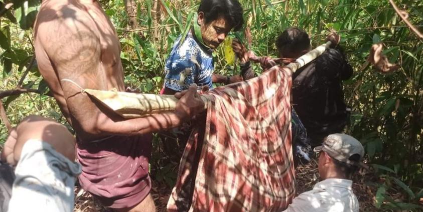 Rakhine villager steps on landmine, explosion fully damages leg | Burma ...