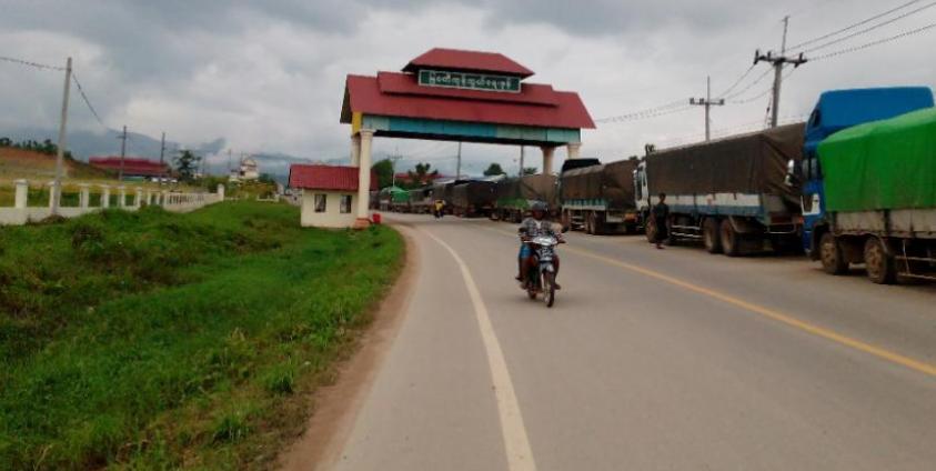 Myanmar's border trade drops by more than 630 million dollars in three ...