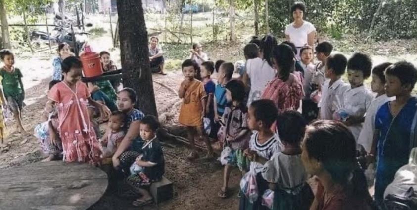 Kawkareik War-Displaced IDPs Return Home Due to Food and Accommodation ...